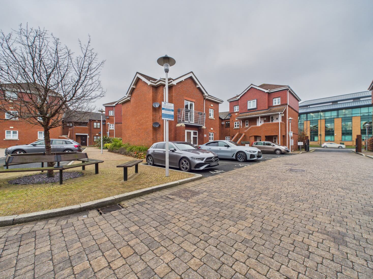 37 Old Hall Gardens Solihull B90 4NN - Solihull Residential
